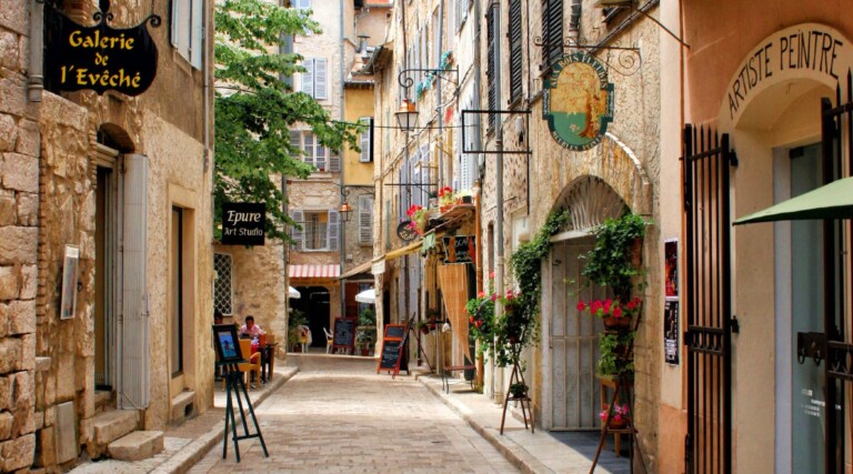 Vence - Things to do and travel guide